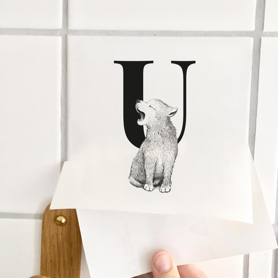 Bogstav sticker | Giv dit hjem en ekstra detalje af personligt udtryk